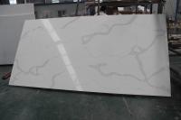 China P8106 Bacteria Resistant Calacatta Quartz Countertops Lemon Juice Acid Resistant for sale