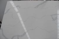 China P8106 Bacteria Resistant Calacatta Quartz Countertops Lemon Juice Acid Resistant for sale