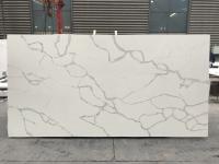 China Big Slab Size Calacatta Quartz Countertops Strong Temperature Resistant for sale