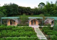 China Customized Luxury Glamping Tents Holiday Hotel Dessert Shell Shape For Resorts for sale
