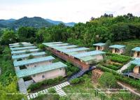 China Customized Luxury Glamping Tents Holiday Hotel Dessert Shell Shape For Resorts for sale