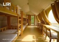 China Customized Luxury Glamping Tents Holiday Hotel Dessert Shell Shape For Resorts for sale