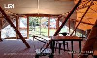 China Outdoor Large Tipi Tent For Glamping Canvas Camping Tent for sale