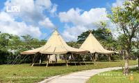 China Canvas Outdoor Large Tipi Tent For Glamping 20-120 People for sale