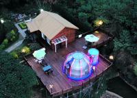 China Luxury Transparent Geodesic Crystal Dome Tent For Resort Glamping Event for sale