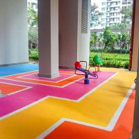 China Synthetic Rubber Running Track All Weather Slip Resistant Colorful Flooring With Easy Installation for sale