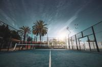 China Customizable Padel Tennis Court with Tempered Glass & Artificial Turf | Your Brand, Your Court for sale