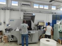 China Digital Label Roll-to-Roll Finish Machine with 60 bags/min Speed and 120-450mm Bag Width for Digital Foil Stamping for sale