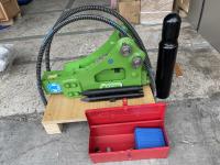 China SB81 SB70 SB43 SB50 SB60 SB10 Excavator Parts Accessory Attachment Side Type Hydraulic Breaker Hammer for sale