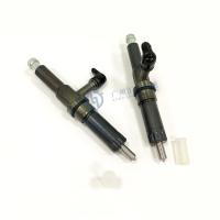China 1-15300389-1 Excavator Engine Injector Diesel Engine Parts Isuzu Fuel Injector for sale