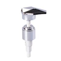 China Aluminium Sliver ISO9001 Liquid Soap Dispenser With Ribbed Closure for sale