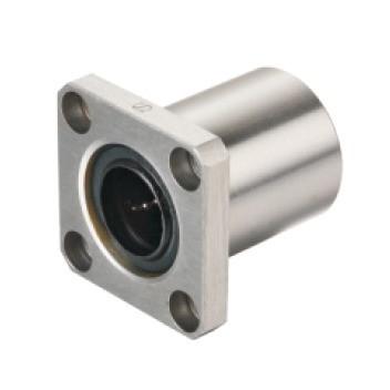 China LMK8UU High Precision Middle Flange Linear Bearing 8mm ID 15mm OD Steel Cage 18 Kgf Dynamic Load for sale