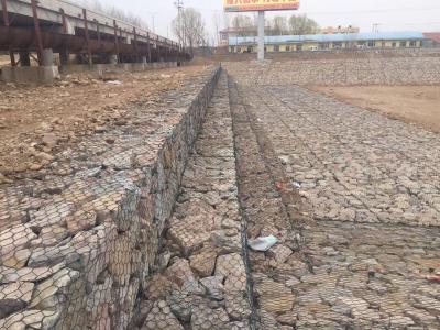 China 2.0mm Galvanized Steel Wire Gabion Basket Mesh With 80*100 Mesh Size And 50-100 Stone Size for sale