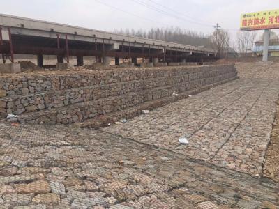 China 3.4mm 4.0mm Selvage Wire Gabion Basket Mesh With 380 - 400Mpa Tensile Strength for sale