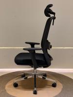 China CEO Swivel Mesh Office Chair With Adjustable Headrest for sale