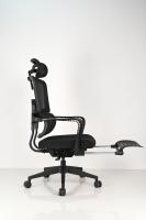 China Footrest gaming recliner chair with 165 degree recline for sale