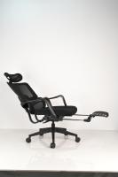 China Footrest gaming recliner chair with 165 degree recline for sale