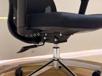 China Mesh Fabric Foldable Staff Chair PU Nylon Castors With Adjustable Head Support for sale