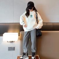 China Girls Beige Cartoon 2 Piece Hoodie And Jogger Set Autumn Winter for sale