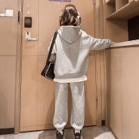 China Thick Sports Gray Embroidered Hoodie Two Piece Set Trend Cartoon Pattern for sale