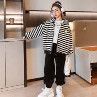 China Warm Childrens Black And White Striped Coat Smiley Face Printed For Girls Aged 4-16 for sale