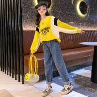 China Delicate Letter Print Children Clothing Set Girls Matching Top And Trousers Set for sale