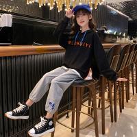 China Long Sleeves Embroidered Hoodie Children Clothing Set Velvet Thickening for sale