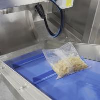 China Automatic Vertical Packing Machine for Jellyfish with Bowl Conveyor for sale