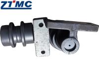 China HD700 Excavator Carrier Roller - 50Mn Alloy Steel Top Roller with HRC 50-55 Hardness and Double Conical Seals for sale