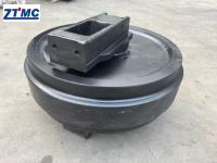 China DX520 Front Idler 140701-00037 With Integral Forging For Doosan DX520 Excavator Undercarriage Track Replacement for sale