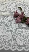 China Full Width Stretch Lace Fabric In White, Adorned With Delicate Floral Patterns And Scalloped Edges Luxuriously for sale