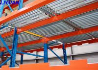 China FIFO Gravity Feed Pallet Racking 1200 Kg Heavy Duty Steel Roller Sliding for sale