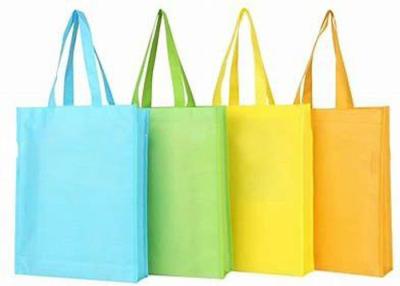 China Customised Polypropylene Spunbond Nonwoven Fabric For Bags / Clothes for sale