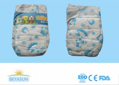 China Disposable Infant Baby Diapers 3D Leak Guard ISO Certified 500ml Absorbency for sale