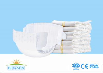 China Clothlike Nonwoven Adult Disposable Diapers 1000ml Absorbency M L XL Sizes for sale