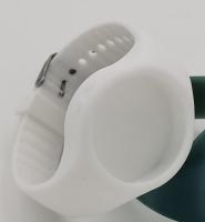 China EU Standard White Simple Pedometer Bracelet With Long Distance Tracking for sale