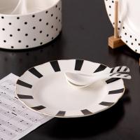 China English Royal Bone Dinnerware Sets For 6 People Luxury And Sustainable European Style for sale