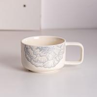 China Floral Blue Ceramic Coffee Cup And Wooden Saucer Porcelain Kaffeetasse With Wood Matt for sale