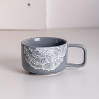 China Floral Blue Ceramic Coffee Cup And Wooden Saucer Porcelain Kaffeetasse With Wood Matt for sale