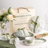 China Present Porcelain Dinner Plate Gift Box Dinnerware Sets For Sustainable Christmas Plates for sale