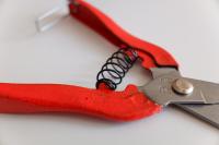 China Quality Professional Cutting Scissors Pointed Tip Design Pivot Mechanism 160mm for sale