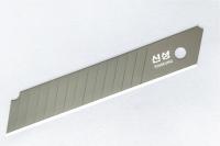 China Snap Off 18mm Utility Knife Blade SK2 Carbon Steel Universal 0.5mm 14 Segment 60° for sale