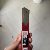 China Crafting Hobbyist Snap Blades 18mm Width Length 109mm 8 Segments for sale