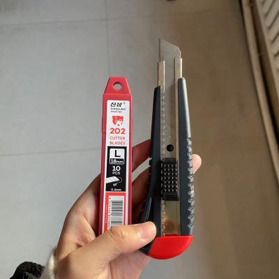 China Precision Cutting With 18mm Blade Cutters In Silver And 0.5 Mm Thickness for sale