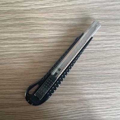 China Black Body Red Tail 9mm Snap Off Knife With SK2 Steel Blade Type for sale