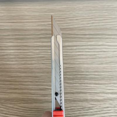 China 30° Tip Angle 9mm Cutter Carpet Knife Blade SK2 High Carbon Steel for sale