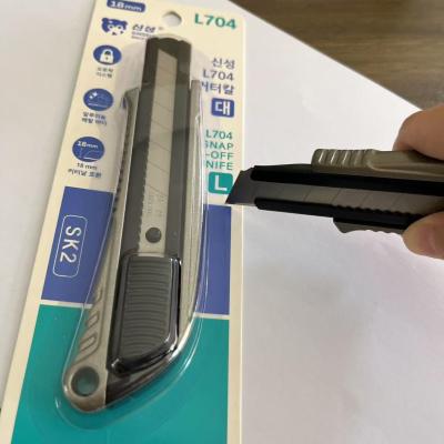 China Retractable Blade Snap-Off Knife Includes 1 Utility Knife for sale