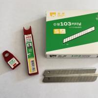 China Versatile Cutting Paper Cutter Knife Blade 9mm High Carbon Steel for sale