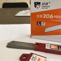 China DIY Essential 18mm Blade Edgers in Silver for Professional Results for sale