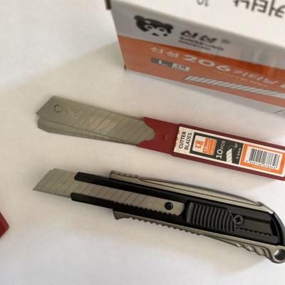China Accurate Cutting Made Easy with 18mm Cutter Blades Durable and Versatile Performance for sale